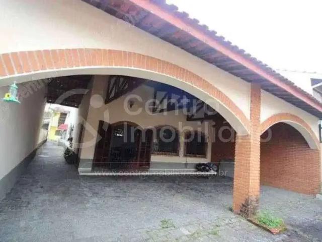 Casa / Sobrado para Venda em Peruíbe/SP Centro 4 Quartos
