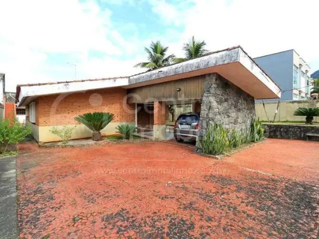 Casa / Sobrado para Venda em Peruíbe/SP Centro 5 Quartos