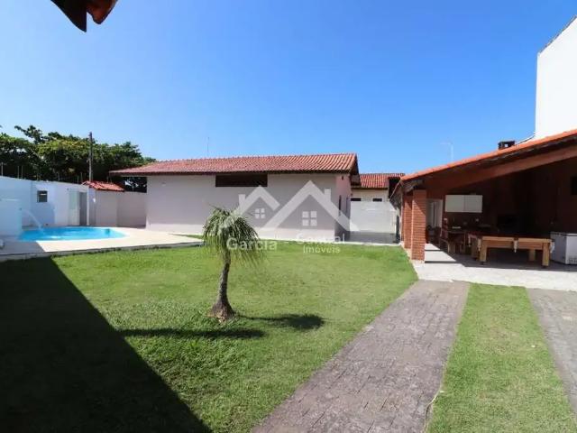 Casa / Sobrado para Venda em Peruíbe/SP Centro 5 Quartos