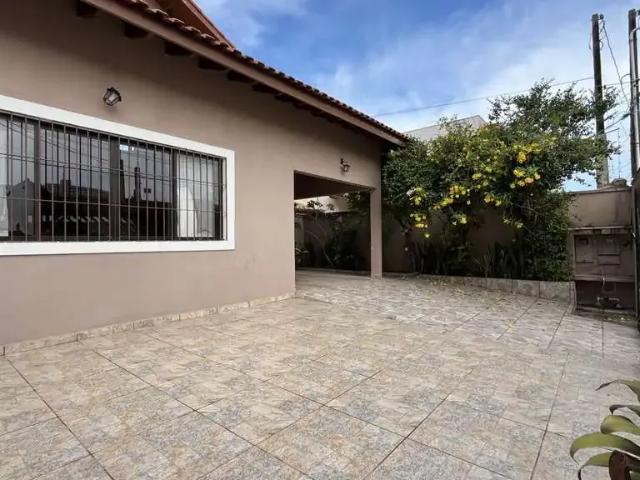 Casa / Sobrado para Venda em Peruíbe/SP Centro 5 Quartos