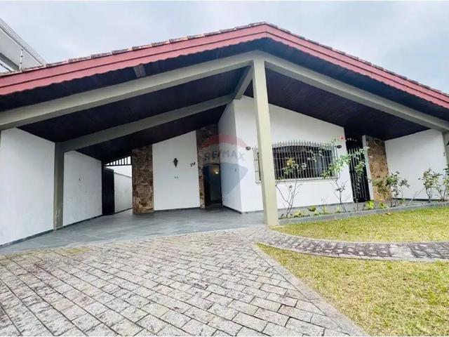 Casa / Sobrado para Venda em Peruíbe/SP Centro 5 Quartos