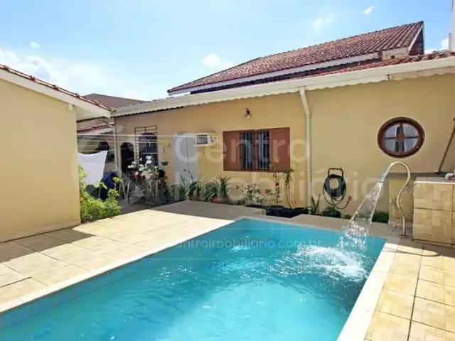 Casa / Sobrado para Venda em Peruíbe/SP Centro 7 Quartos