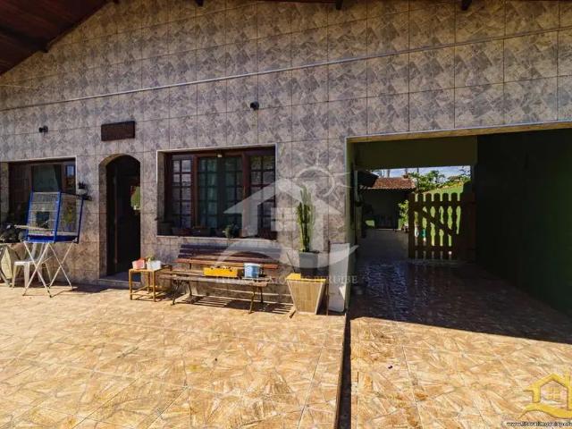 Casa / Sobrado para Venda em Peruíbe/SP Arpoador 3 Quartos