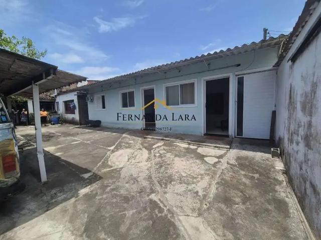 Casa / Sobrado para Venda em Peruíbe/SP Arpoador 4 Quartos
