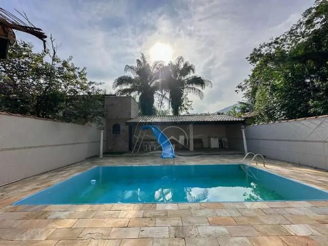 Casa / Sobrado para Venda em Peruíbe/SP Balneário Garça Vermelha 3 Quartos