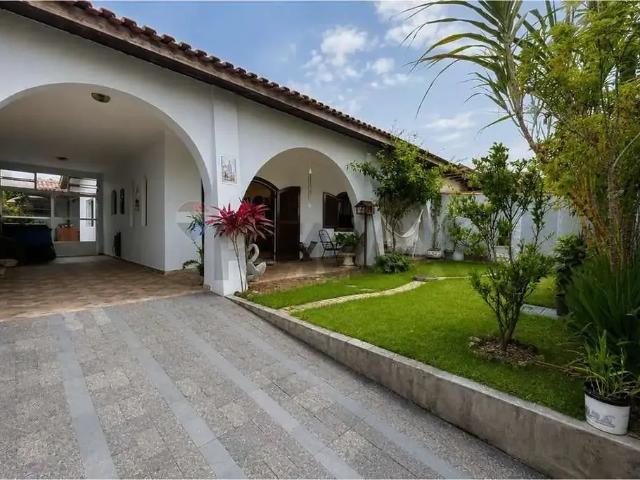 Casa / Sobrado para Venda em Peruíbe/SP Balneário Josedy 3 Quartos