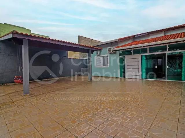 Casa / Sobrado para Venda em Peruíbe/SP Balneário Josedy 3 Quartos