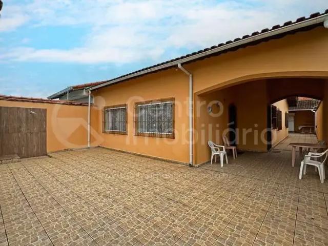 Casa / Sobrado para Venda em Peruíbe/SP Balneário Josedy 3 Quartos