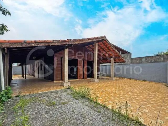 Casa / Sobrado para Venda em Peruíbe/SP Balneário Josedy 3 Quartos