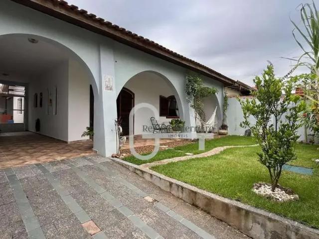 Casa / Sobrado para Venda em Peruíbe/SP Balneário Josedy 3 Quartos