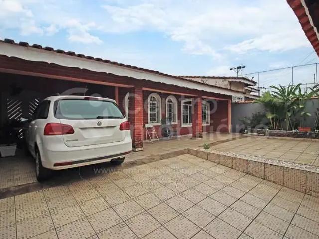 Casa / Sobrado para Venda em Peruíbe/SP Balneário Josedy 3 Quartos