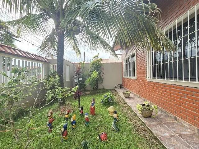 Casa / Sobrado para Venda em Peruíbe/SP Balneário Josedy 3 Quartos