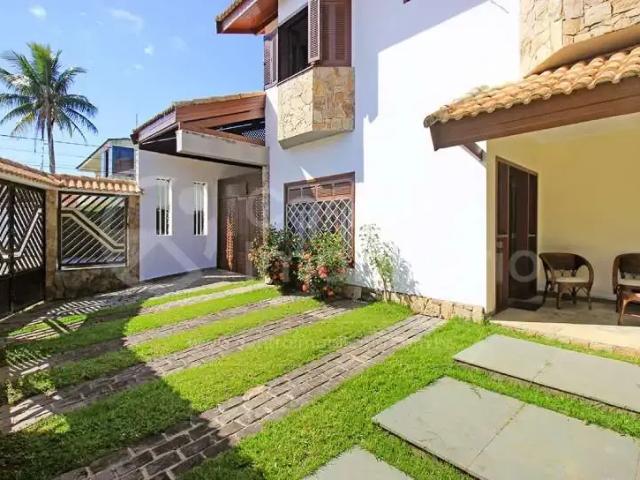 Casa / Sobrado para Venda em Peruíbe/SP Balneário Stella Maris 4 Quartos