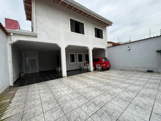 Casa / Sobrado para Venda em Peruíbe/SP Balneário Stella Maris 5 Quartos