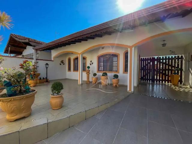 Casa / Sobrado para Venda em Peruíbe/SP Balneário Stella Maris 3 Quartos