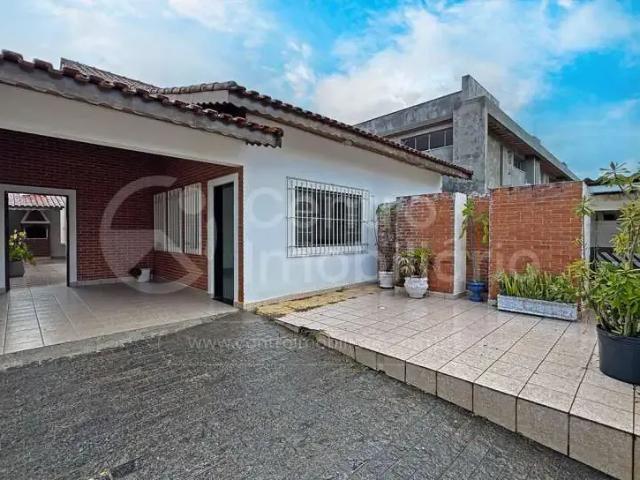 Casa / Sobrado para Venda em Peruíbe/SP Balneário Stella Maris 3 Quartos