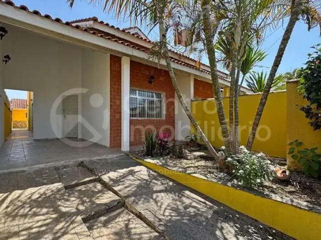 Casa / Sobrado para Venda em Peruíbe/SP Balneário Stella Maris 3 Quartos