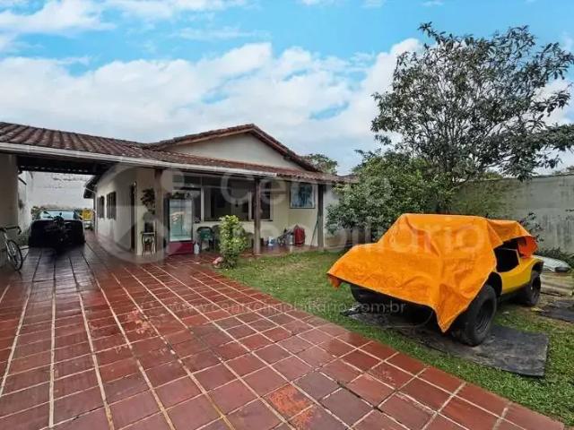 Casa / Sobrado para Venda em Peruíbe/SP Balneário Stella Maris 3 Quartos