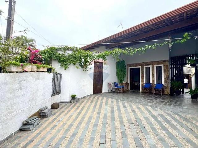 Casa / Sobrado para Venda em Peruíbe/SP Balneario Sambura 3 Quartos