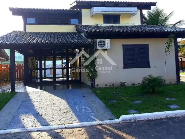Casa / Sobrado para Venda em Peruíbe/SP Balneario Sambura 4 Quartos