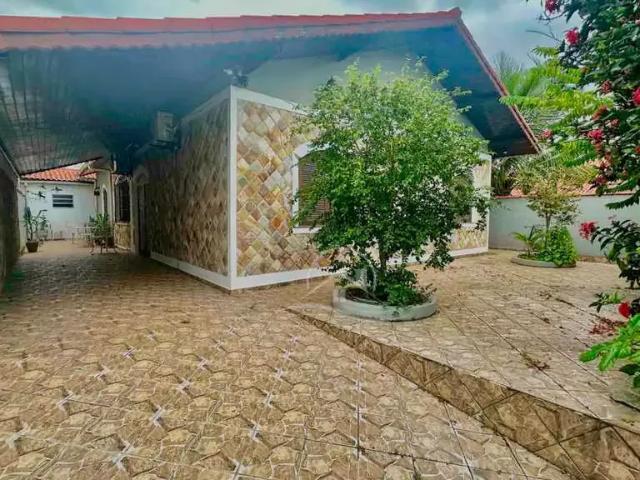 Casa / Sobrado para Venda em Peruíbe/SP Balneário Três Marias 4 Quartos
