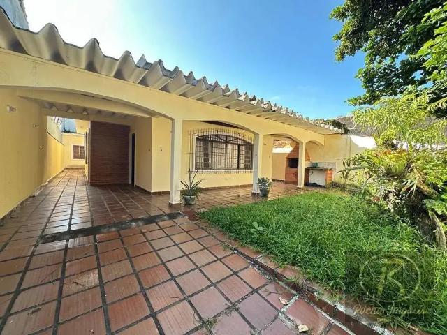 Casa / Sobrado para Venda em Peruíbe/SP Estância Balneária Belmira Novaes 3 Quartos