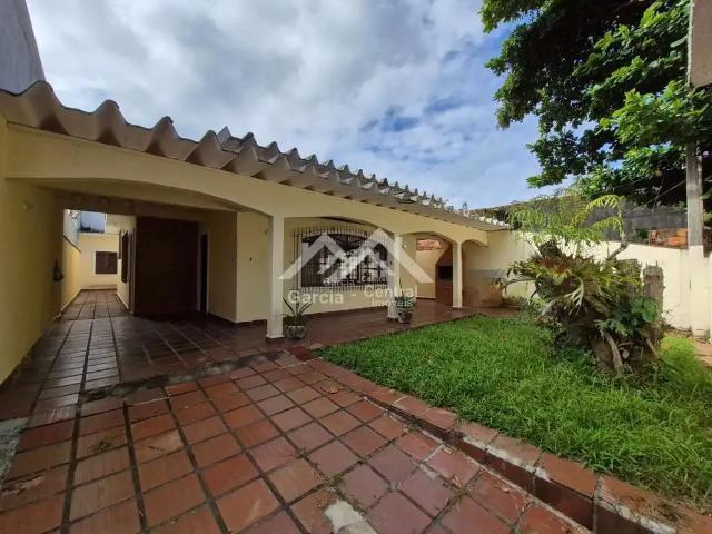 Casa / Sobrado para Venda em Peruíbe/SP Belmira Novaes 3 Quartos