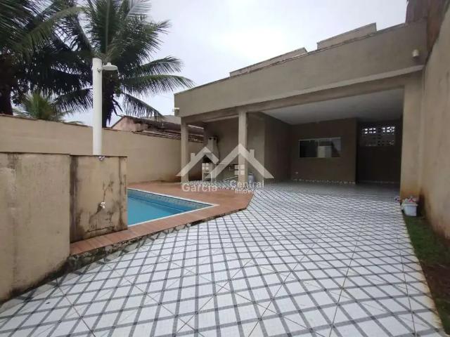Casa / Sobrado para Venda em Peruíbe/SP Belmira Novaes 3 Quartos
