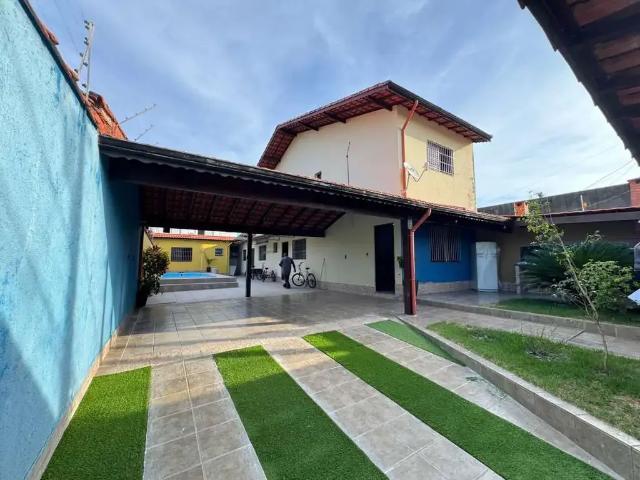 Casa / Sobrado para Venda em Peruíbe/SP Belmira Novaes 5 Quartos