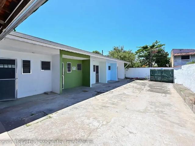 Casa / Sobrado para Venda em Peruíbe/SP Estância Balneária Belmira Novaes 8 Quartos