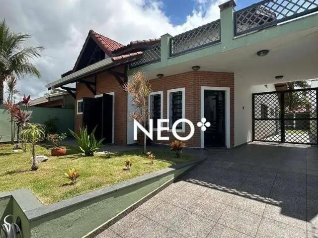 Casa / Sobrado para Venda em Peruíbe/SP Estância Balneária Maria Helena Novaes 3 Quartos
