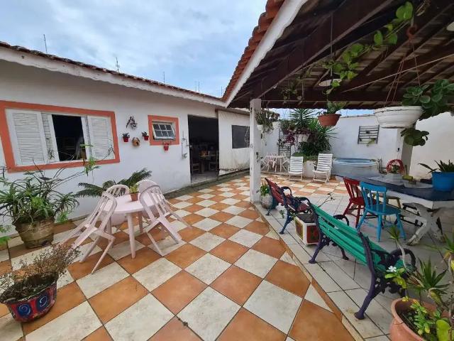 Casa / Sobrado para Venda em Peruíbe/SP Estância Balneária Maria Helena Novaes 4 Quartos