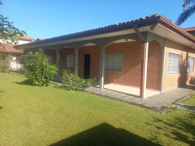 Casa / Sobrado para Venda em Peruíbe/SP Estância Balneária Maria Helena Novaes 4 Quartos