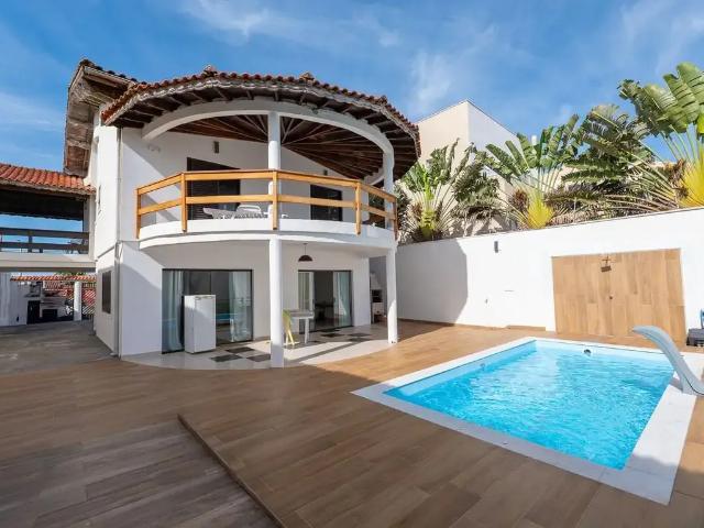 Casa / Sobrado para Venda em Peruíbe/SP Estância Balneária Maria Helena Novaes 6 Quartos