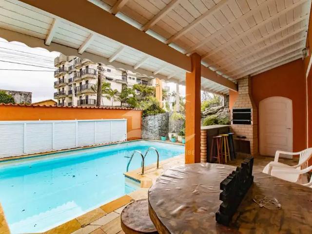 Casa / Sobrado para Venda em Peruíbe/SP Estância Balneária Convento Velho 6 Quartos