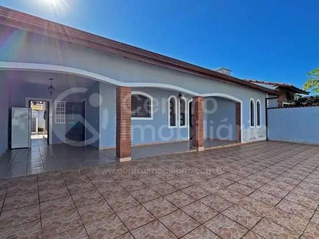 Casa / Sobrado para Venda em Peruíbe/SP Jardim Mar E Sol 3 Quartos