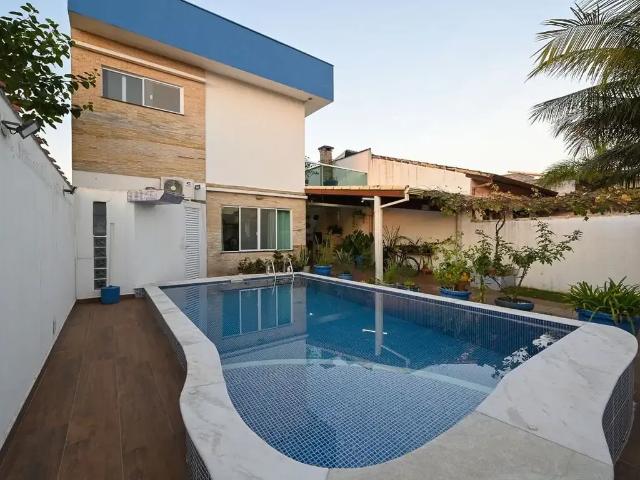 Casa / Sobrado para Venda em Peruíbe/SP Jardim Marcia 3 Quartos
