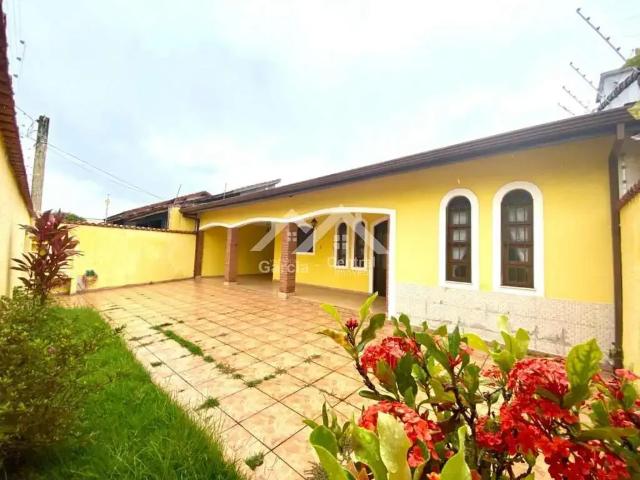 Casa / Sobrado para Venda em Peruíbe/SP Jardim Marcia 3 Quartos