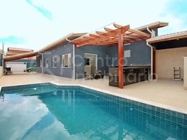 Casa / Sobrado para Venda em Peruíbe/SP Jardim Marcia 3 Quartos