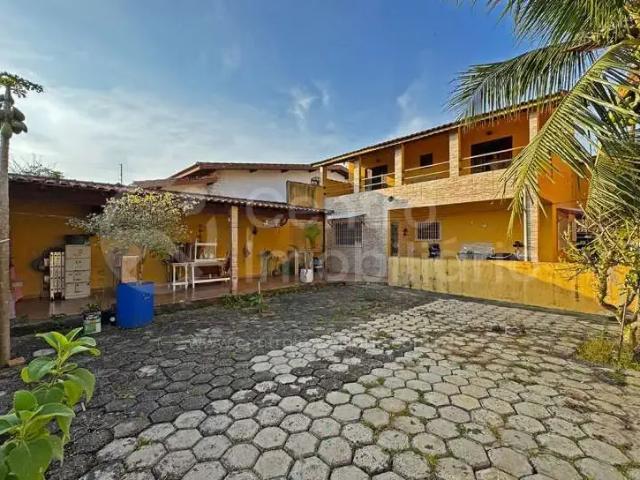 Casa / Sobrado para Venda em Peruíbe/SP Jardim Beira Mar 4 Quartos