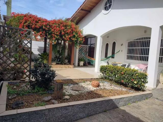 Casa / Sobrado para Venda em Peruíbe/SP Jardim Beira Mar 3 Quartos