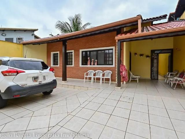 Casa / Sobrado para Venda em Peruíbe/SP Jardim Casablanca 3 Quartos