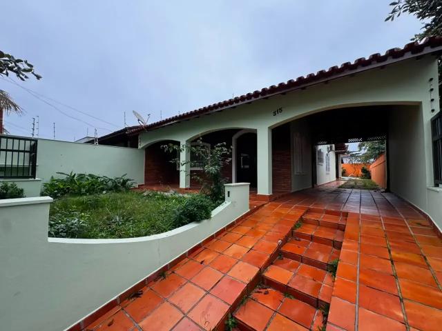 Casa / Sobrado para Venda em Peruíbe/SP Jardim Casablanca 3 Quartos