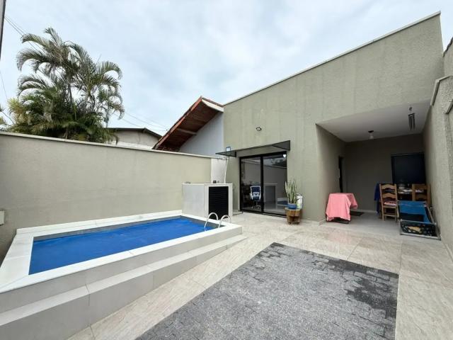 Casa / Sobrado para Venda em Peruíbe/SP Jardim Casablanca 3 Quartos