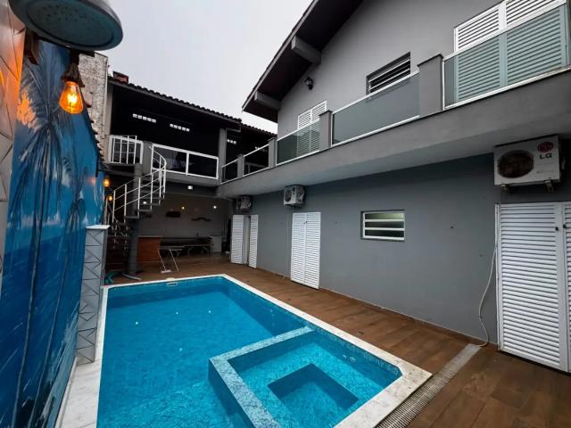 Casa / Sobrado para Venda em Peruíbe/SP Jardim Casablanca 4 Quartos
