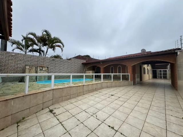 Casa / Sobrado para Venda em Peruíbe/SP Jardim Casablanca 5 Quartos