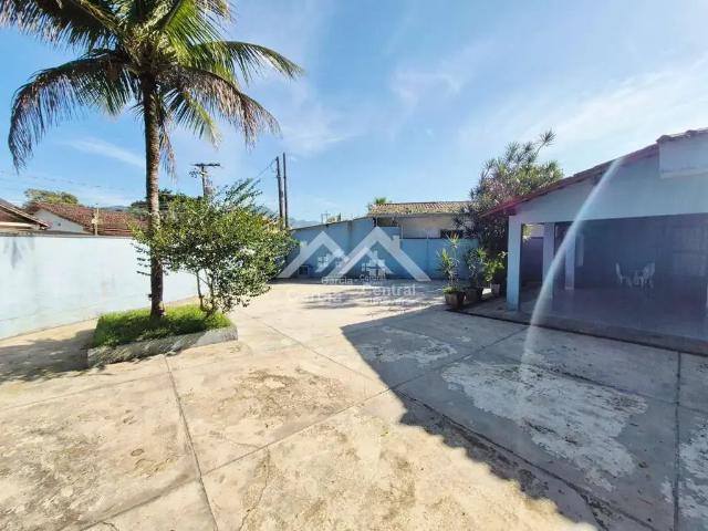 Casa / Sobrado para Venda em Peruíbe/SP Jardim Itatins 3 Quartos