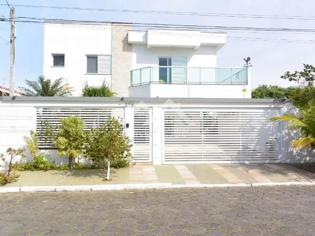 Casa / Sobrado para Venda em Peruíbe/SP Jardim Imperador 4 Quartos