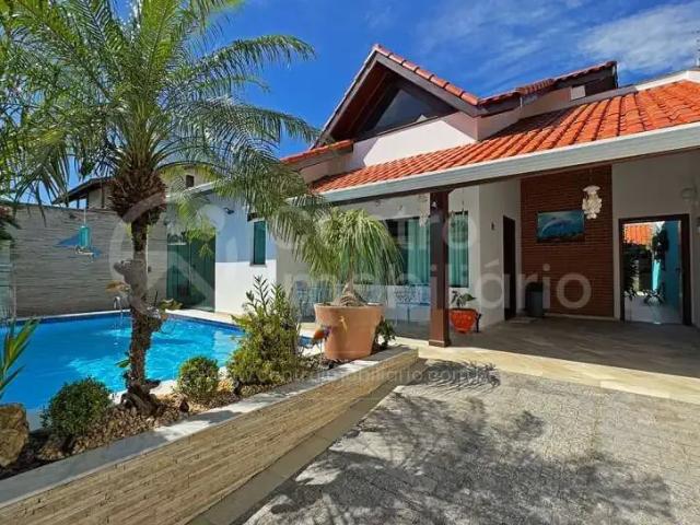 Casa / Sobrado para Venda em Peruíbe/SP Jardim Imperador 4 Quartos