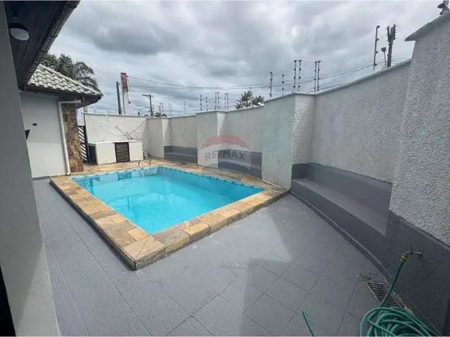 Casa / Sobrado para Venda em Peruíbe/SP Jardim Imperador 4 Quartos